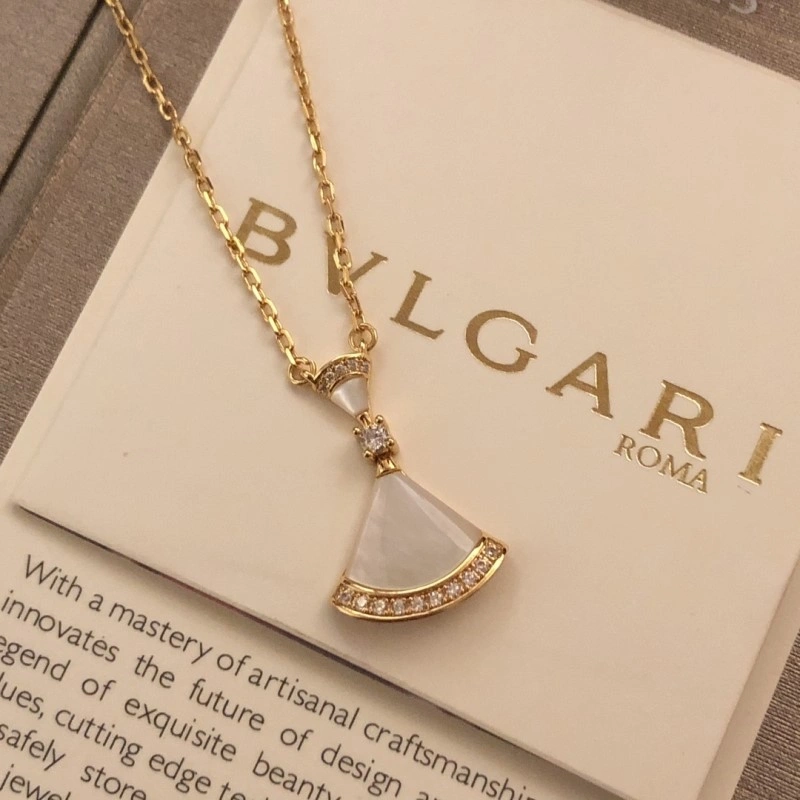 Indistinguishable Bvlgari Necklaces