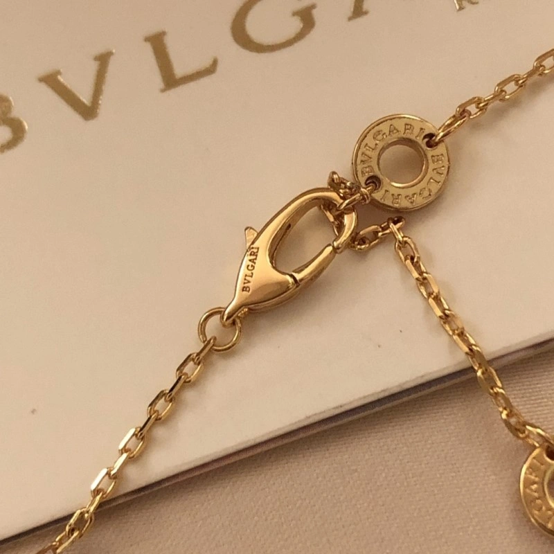 Indistinguishable Bvlgari Necklaces