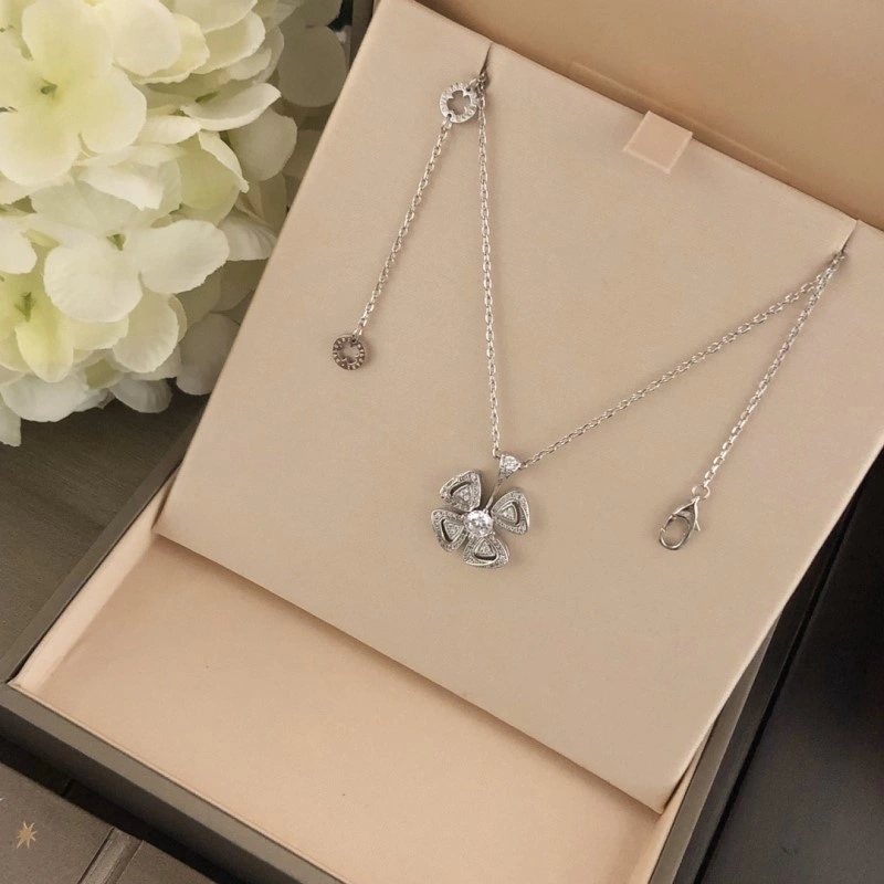 Brand-authenticated Bvlgari Necklaces