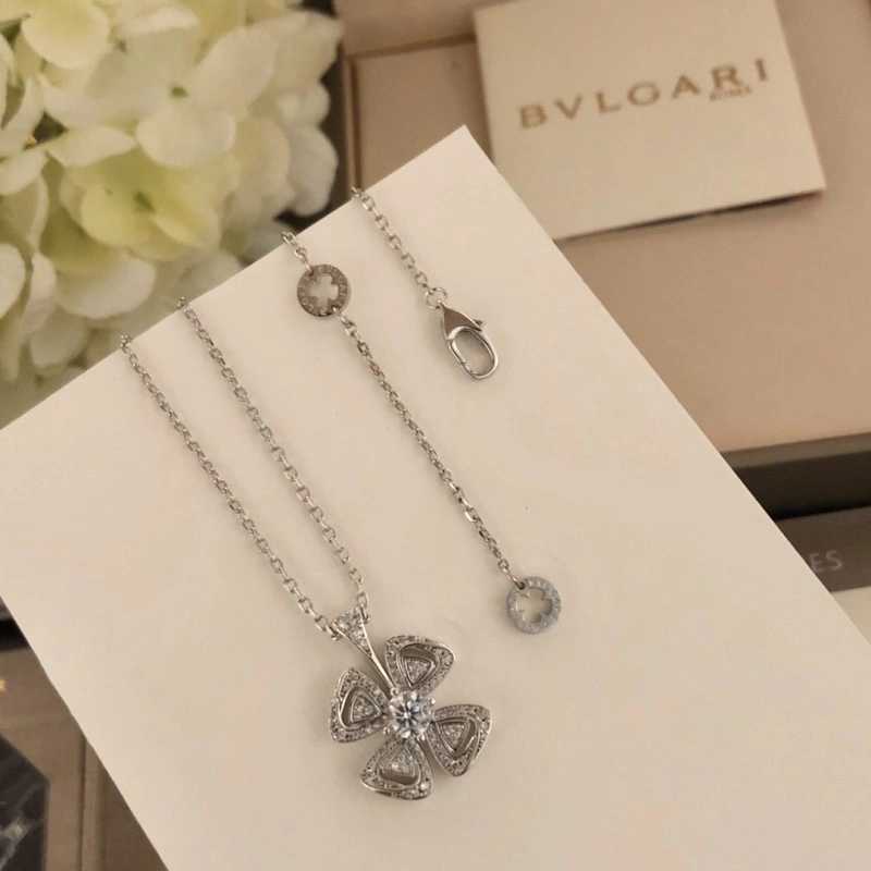 Brand-authenticated Bvlgari Necklaces