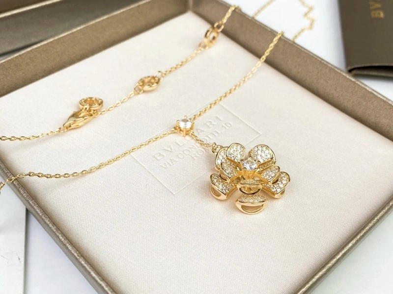 Top match Bvlgari Necklaces