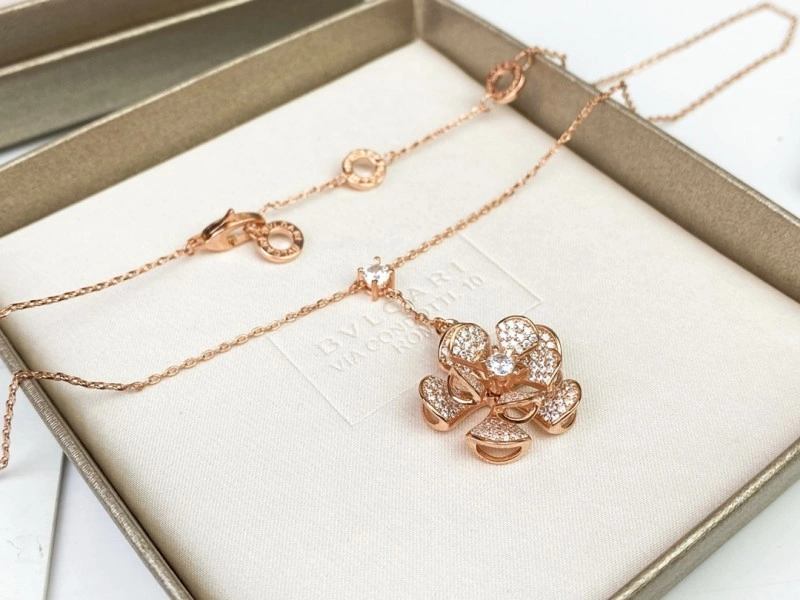 Top match Bvlgari Necklaces