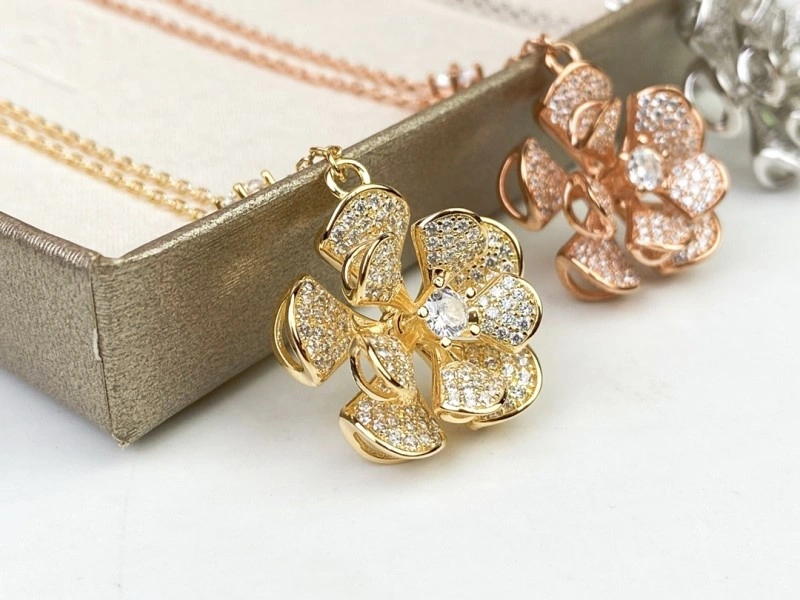 Top match Bvlgari Necklaces