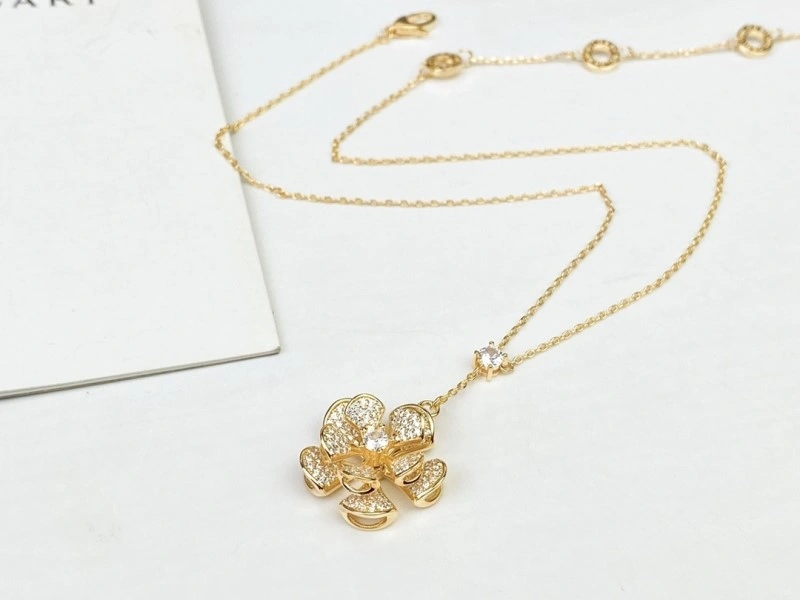 Top match Bvlgari Necklaces