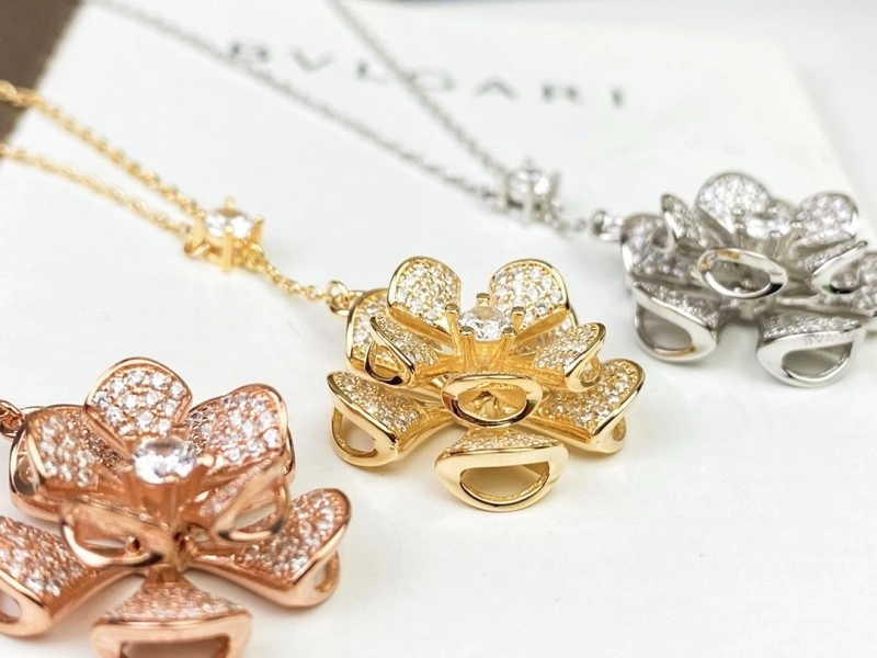 Top match Bvlgari Necklaces