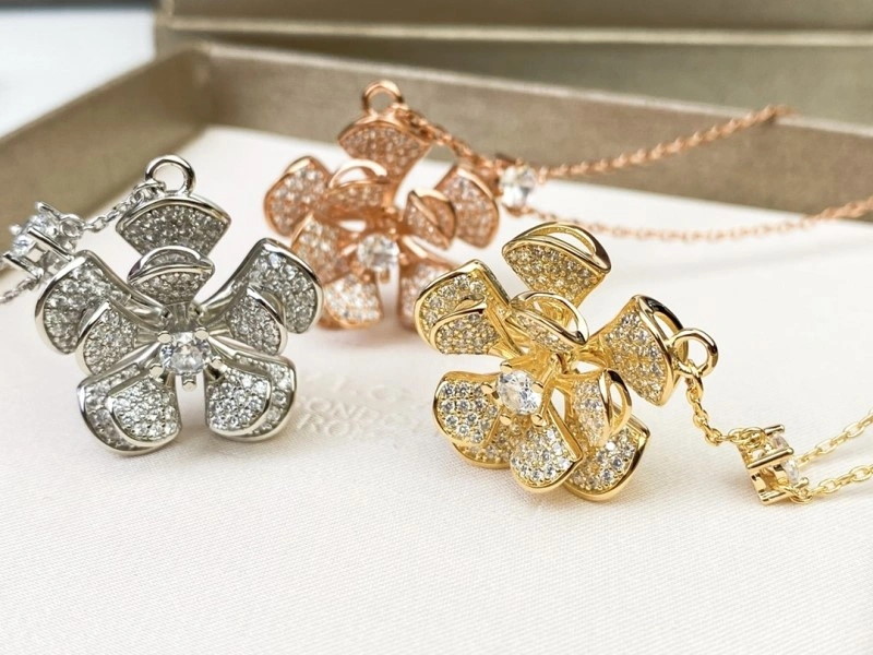 Top match Bvlgari Necklaces