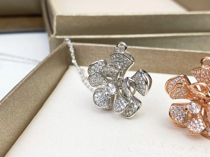 Top match Bvlgari Necklaces