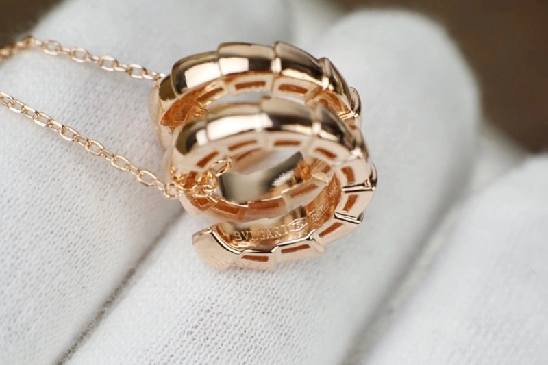 Real Bvlgari Necklaces