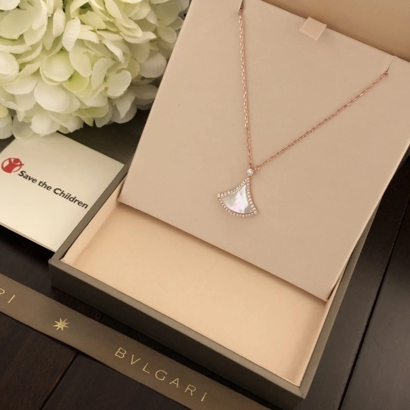 Brand-authenticated Bvlgari Necklaces