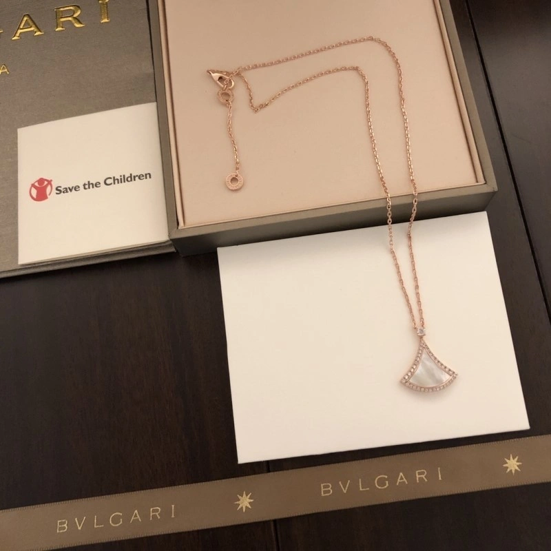 Brand-authenticated Bvlgari Necklaces