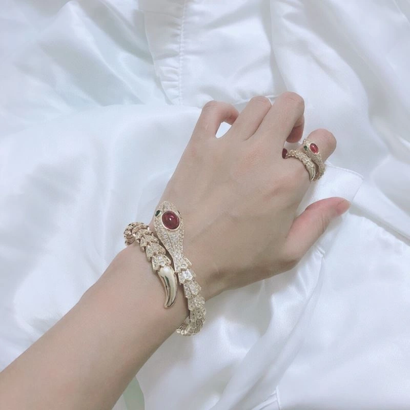 Top mirror Bvlgari Rings