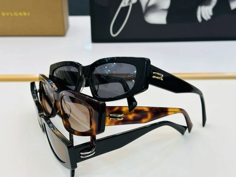 Exact replica Bvlgari Sunglasses