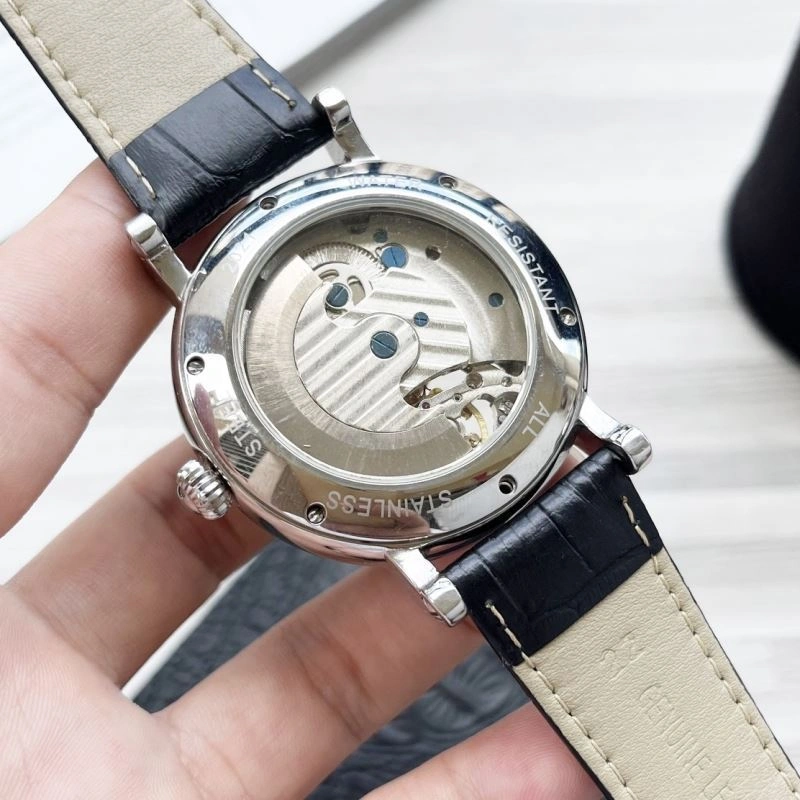 Low-cost CARTIER Watches