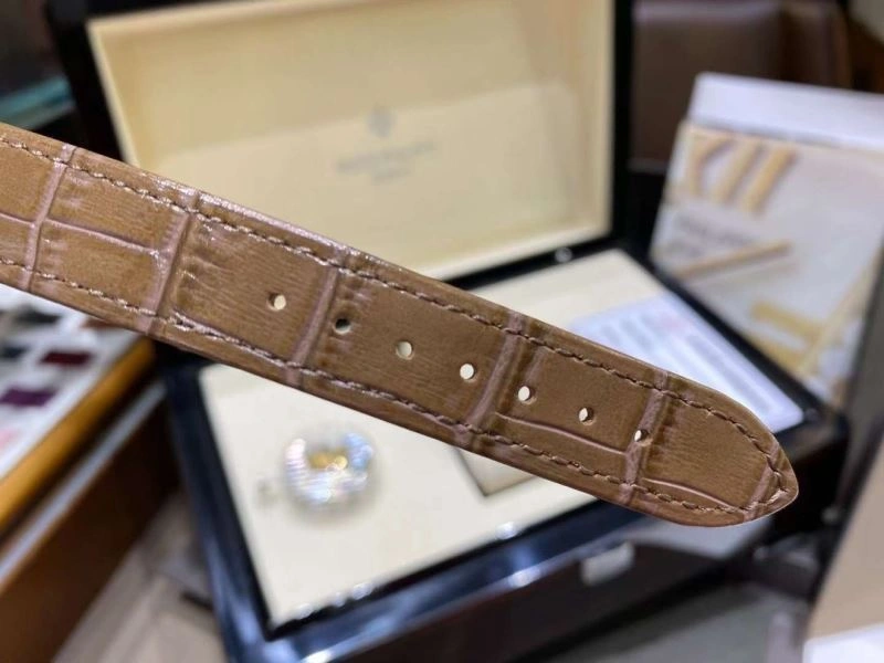 Official CARTIER Watches