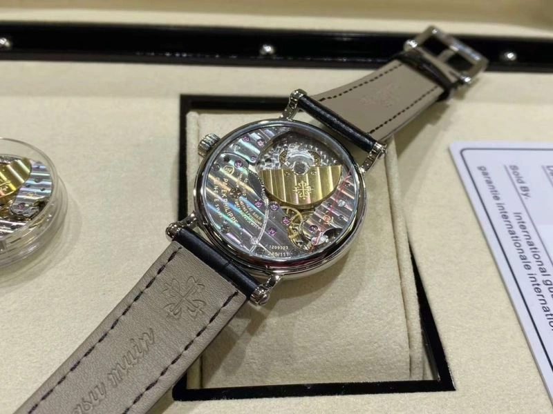 Official CARTIER Watches