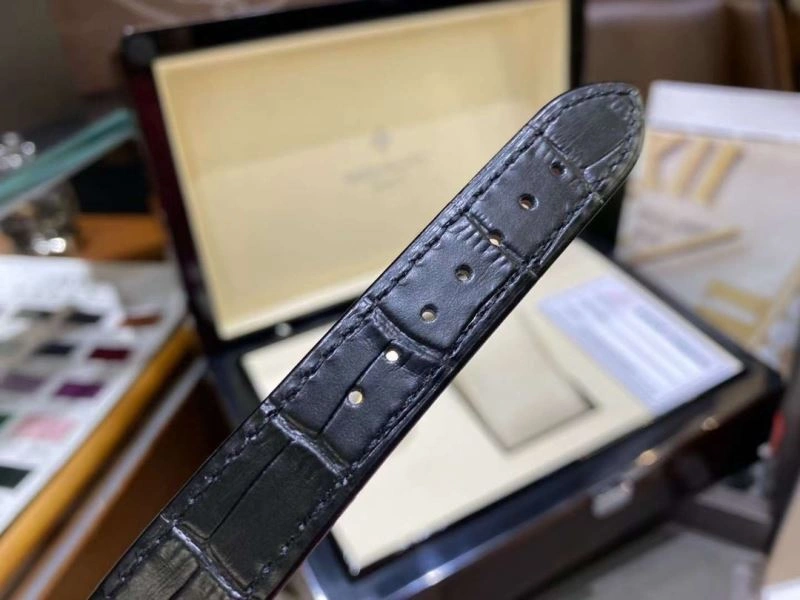 Official CARTIER Watches