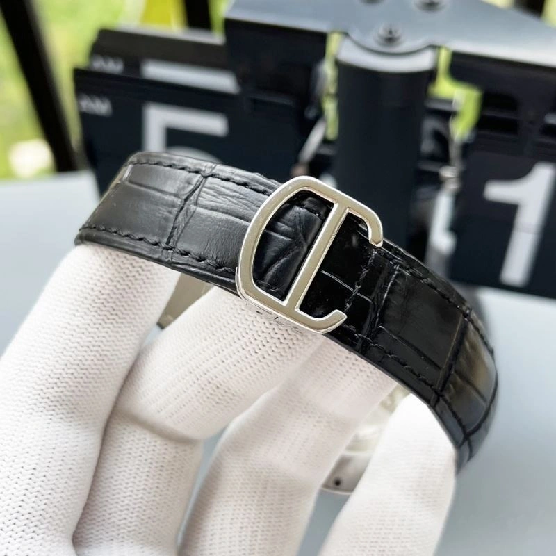 Accurate model CARTIER Watches