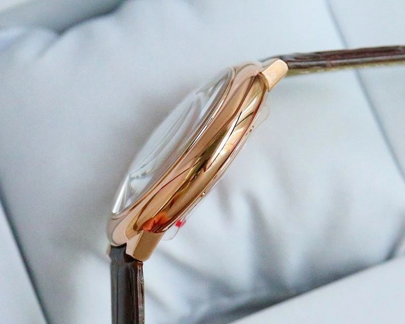 Cut-rate CARTIER Watches