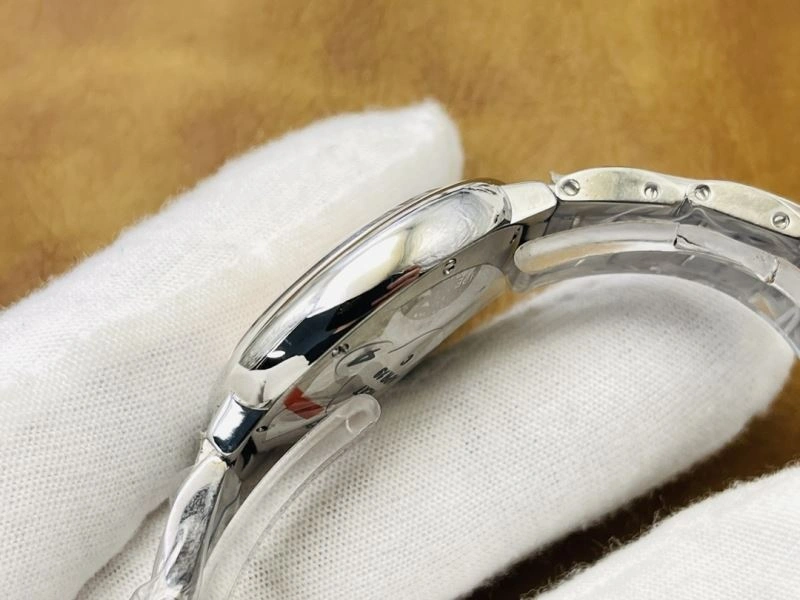 Low-cost CARTIER Watches