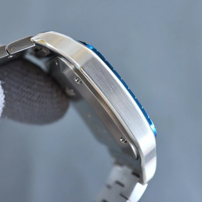 Cut-rate CARTIER Watches