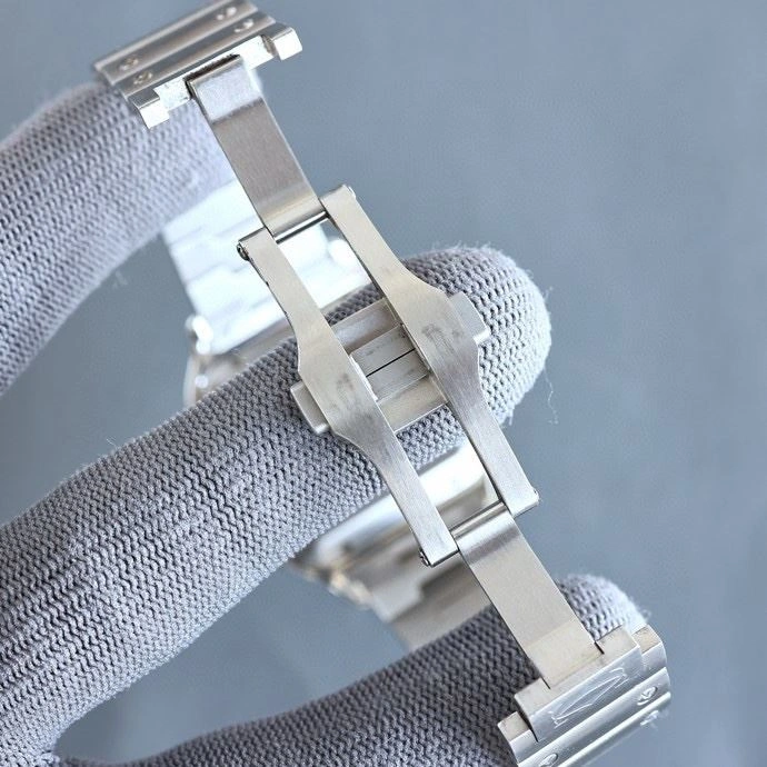 Cut-rate CARTIER Watches