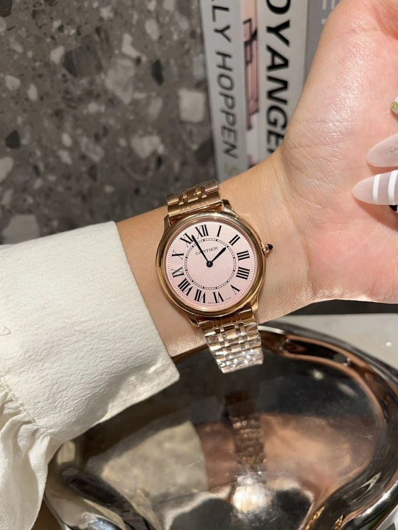 Accurate model CARTIER Watches