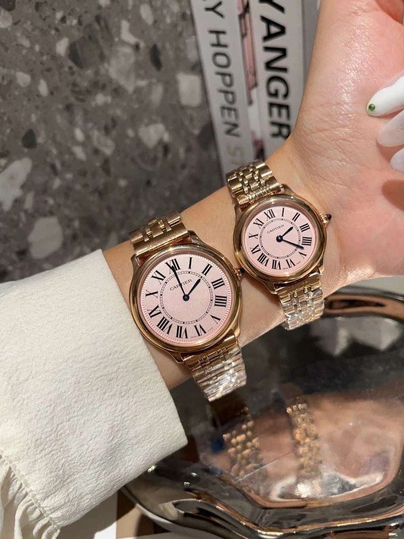 Accurate model CARTIER Watches