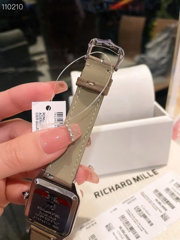 Inexpensive CARTIER Watches