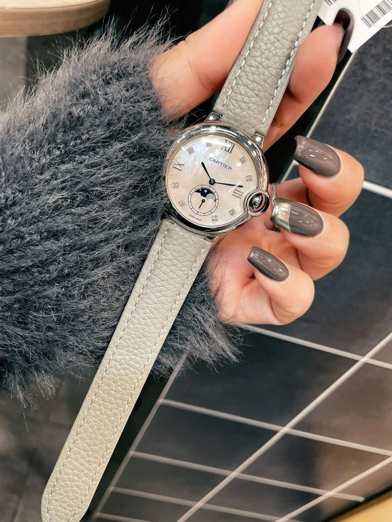 Accurate model CARTIER Watches