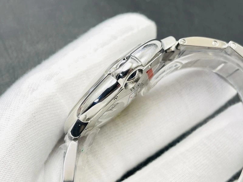 Accurate model CARTIER Watches