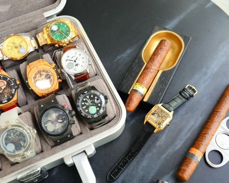 Cut-rate CARTIER Watches