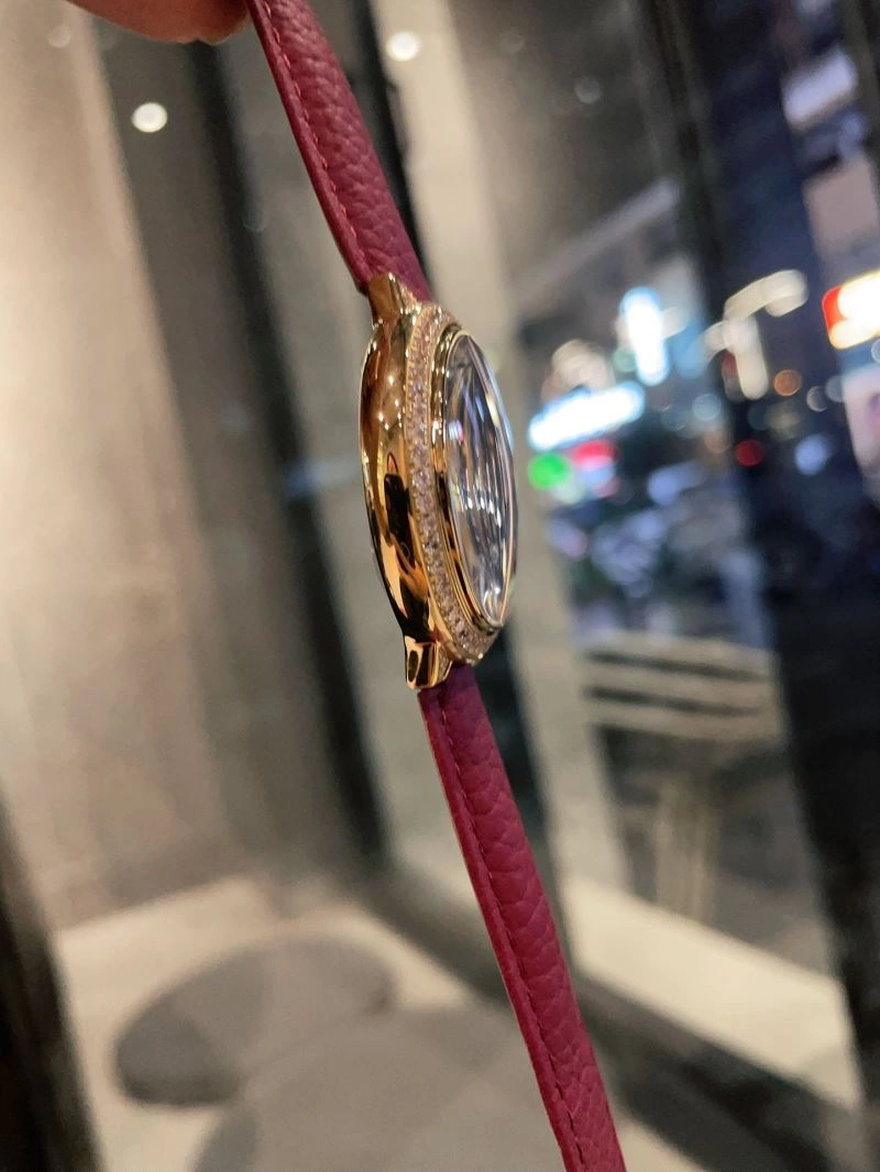 Indistinguishable CARTIER Watches