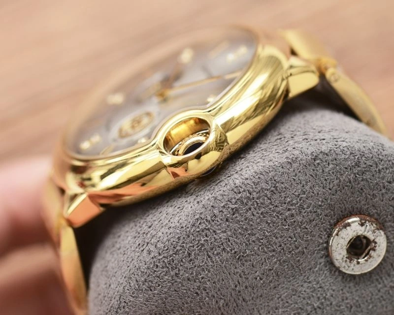 Accurate model CARTIER Watches