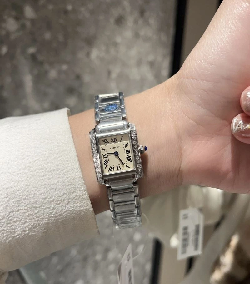 Accurate model CARTIER Watches