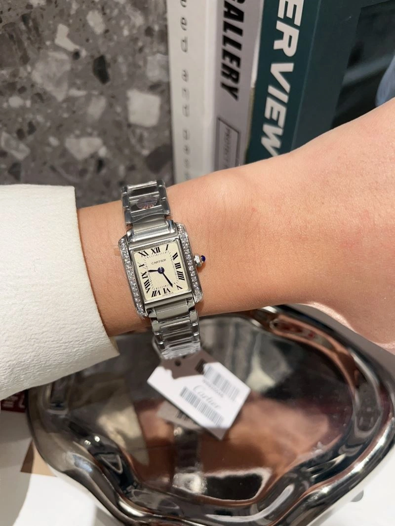 Accurate model CARTIER Watches