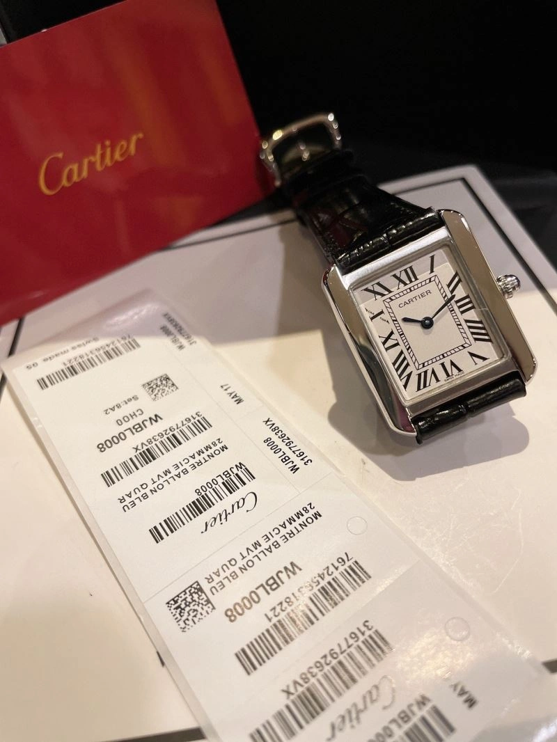 Accurate model CARTIER Watches