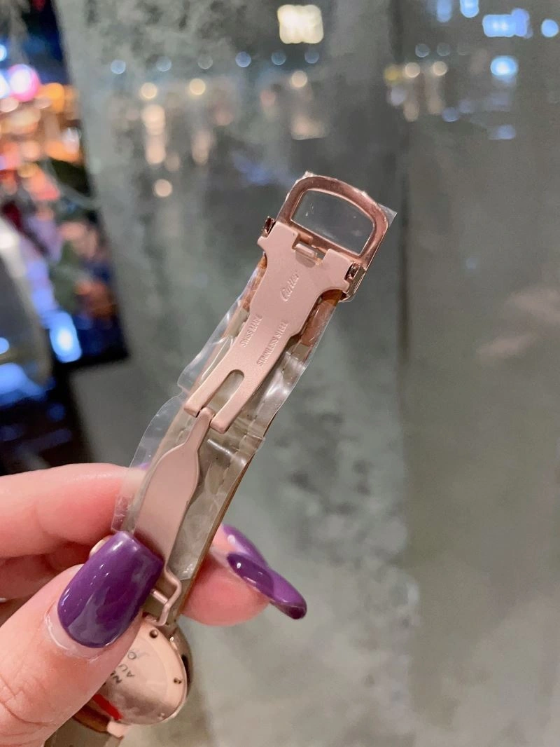 Low-cost CARTIER Watches