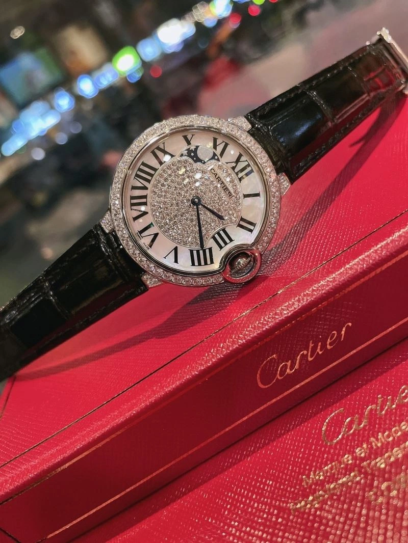 CARTIER Watches
