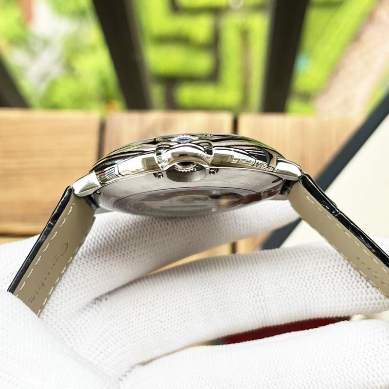 Brand-authenticated CARTIER Watches