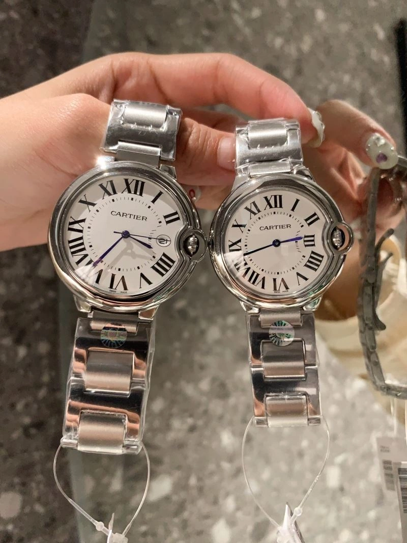 Accurate model CARTIER Watches