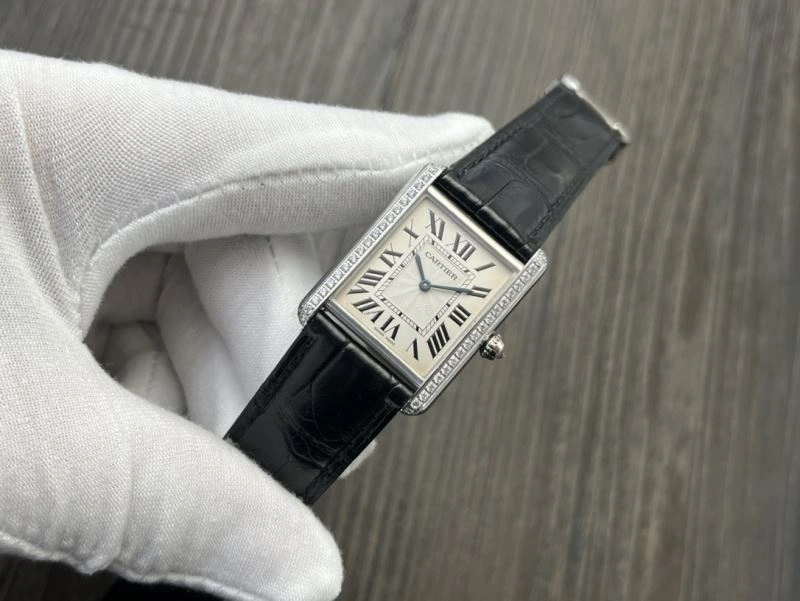 Accurate model CARTIER Watches
