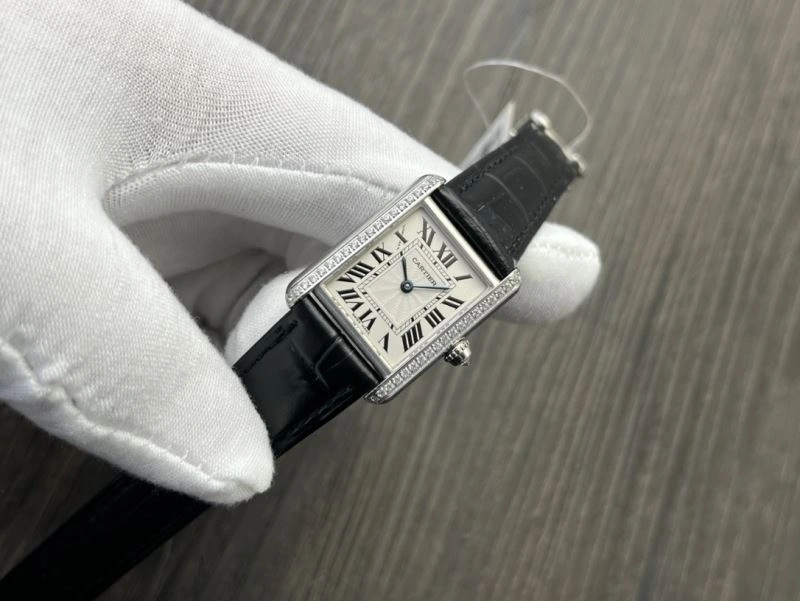 Accurate model CARTIER Watches