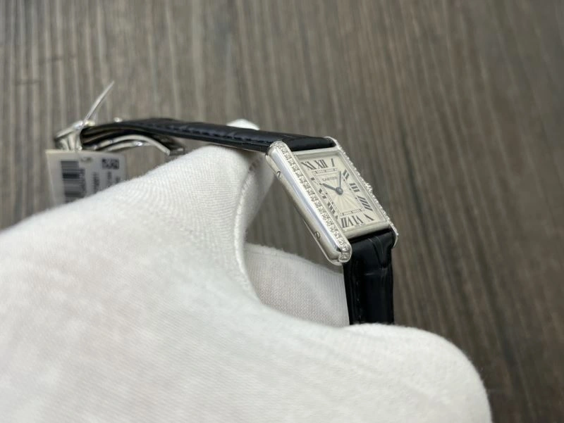 Accurate model CARTIER Watches