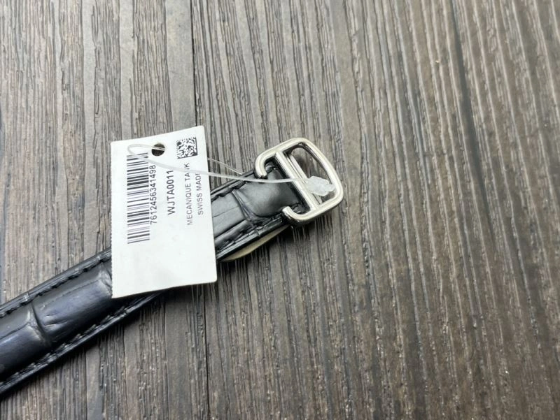 Accurate model CARTIER Watches