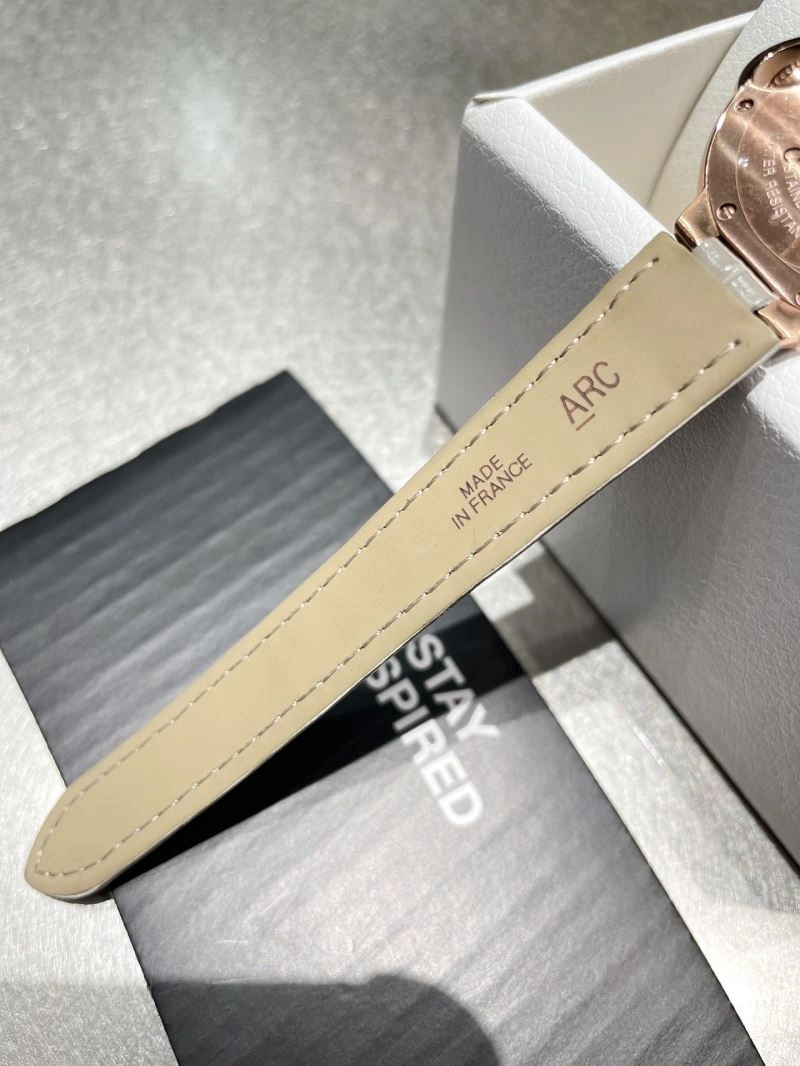 Cut-rate CARTIER Watches