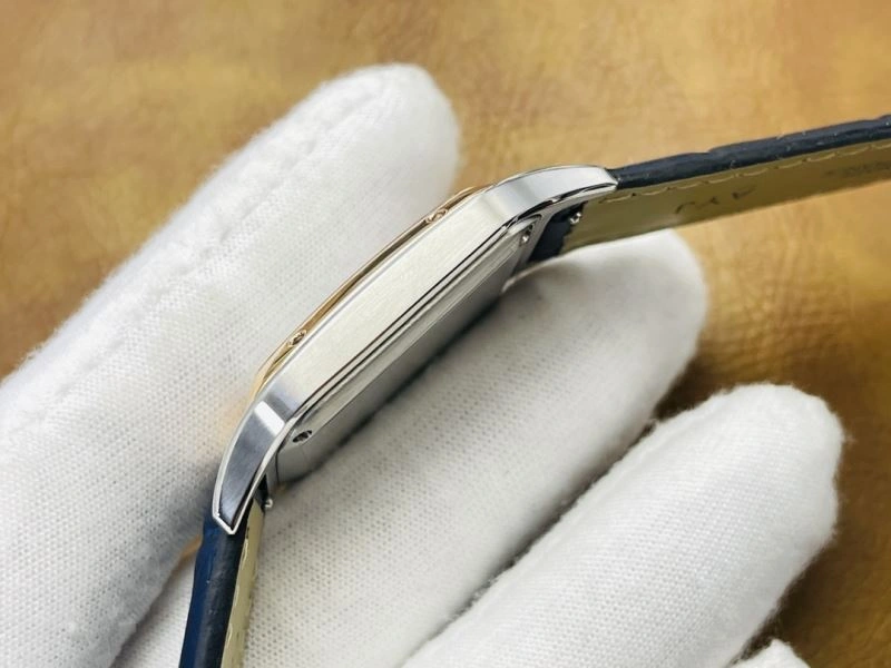 Cut-rate CARTIER Watches