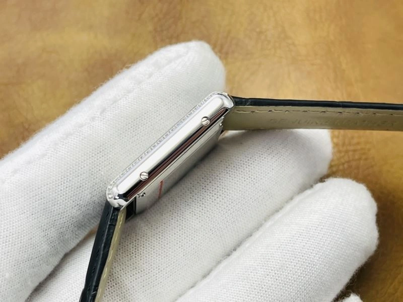 Cut-rate CARTIER Watches