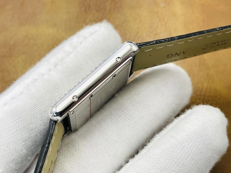 Cut-rate CARTIER Watches
