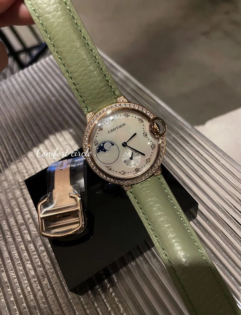 Cut-rate CARTIER Watches