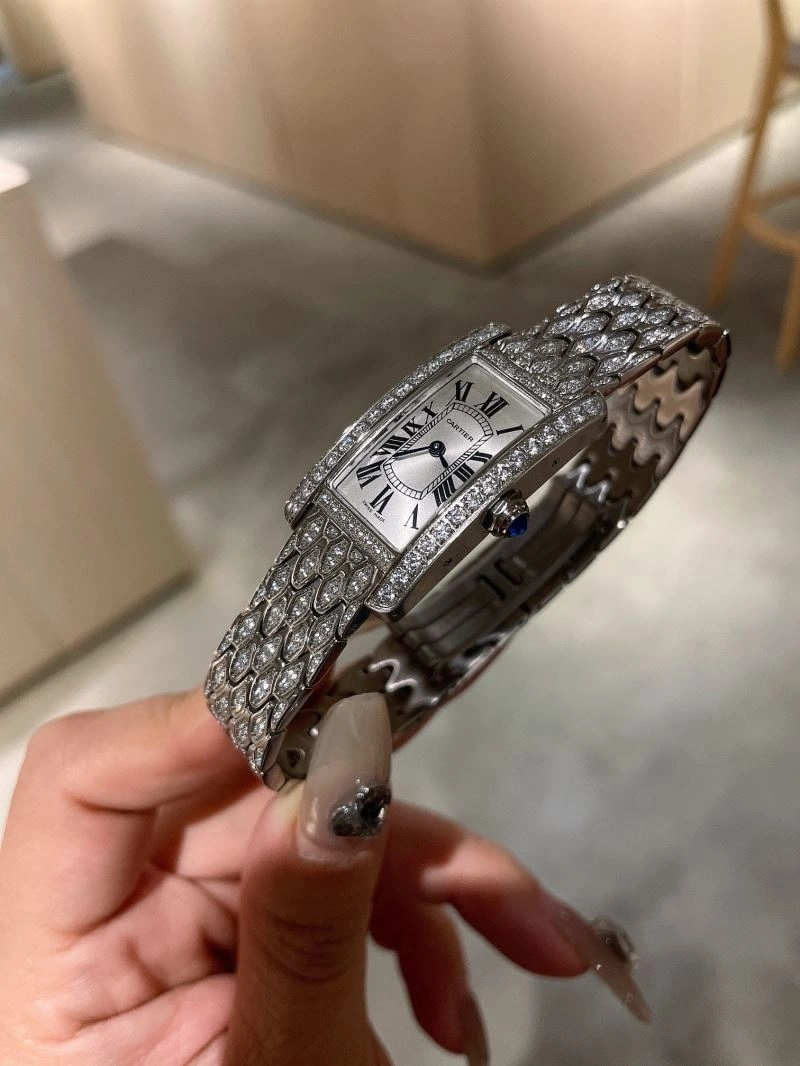 Cut-rate CARTIER Watches